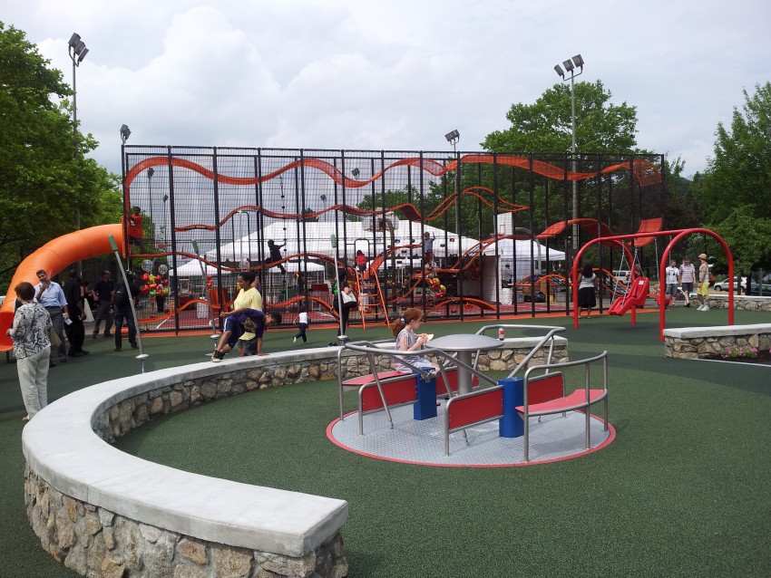 Kids and Parents Speak: The Top 10 "Funnest" Playgrounds in America ...